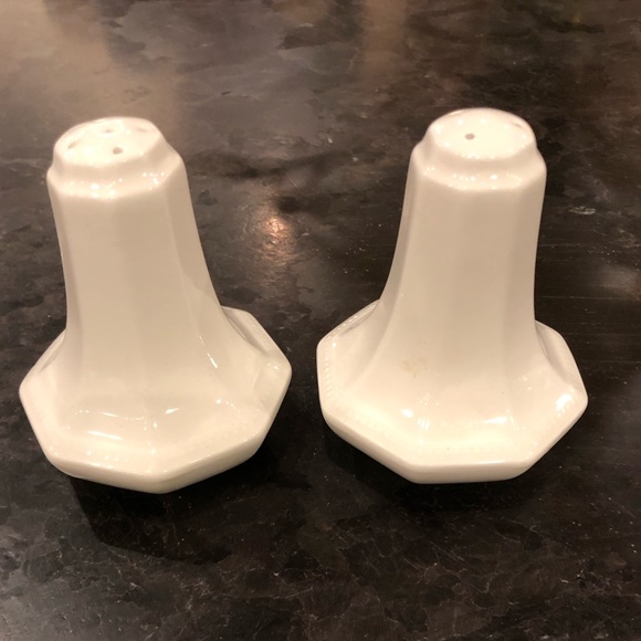 Johnson Brothers | Dining | Johnson Brothers Heritage White Ironstone ...